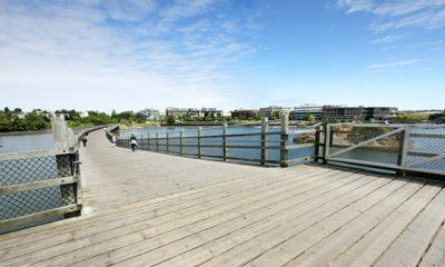 Robin Hood Inn and Suites | Top Victoria, BC Hotel‎ - Educational Tourism