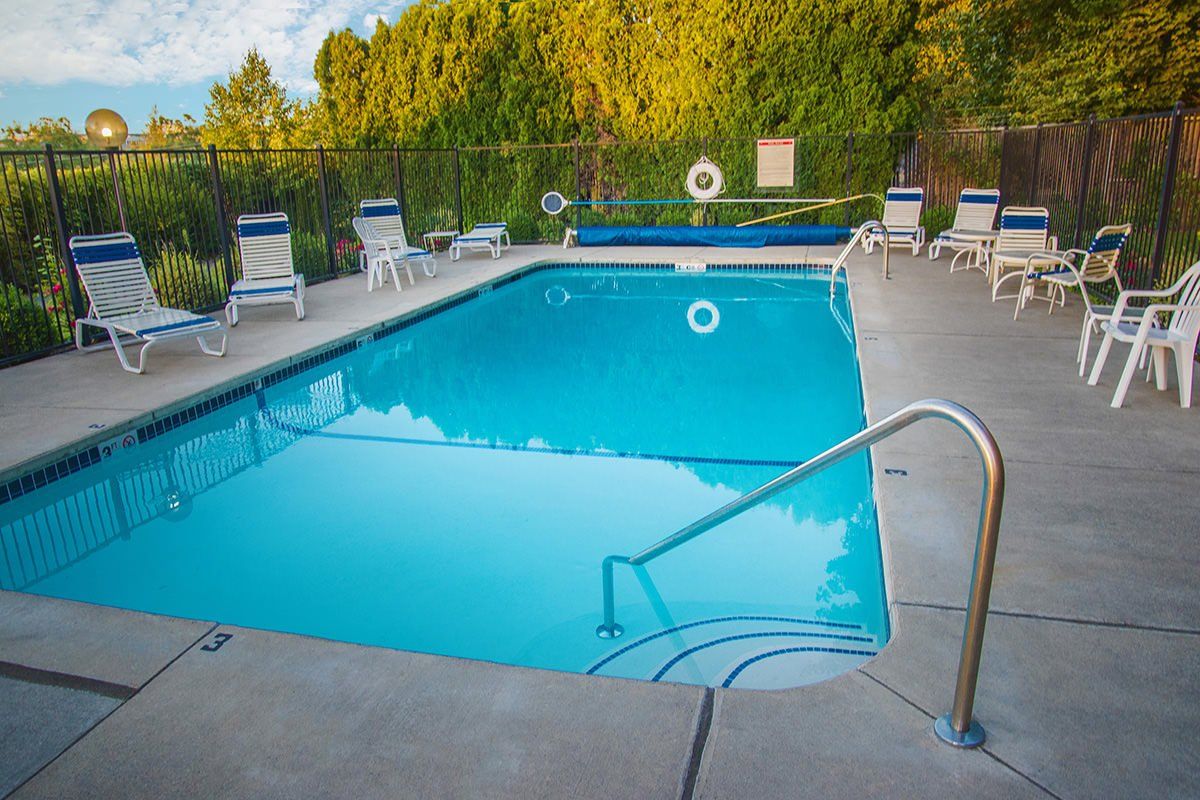 Photo Gallery - Riverfalls Tower Apartments