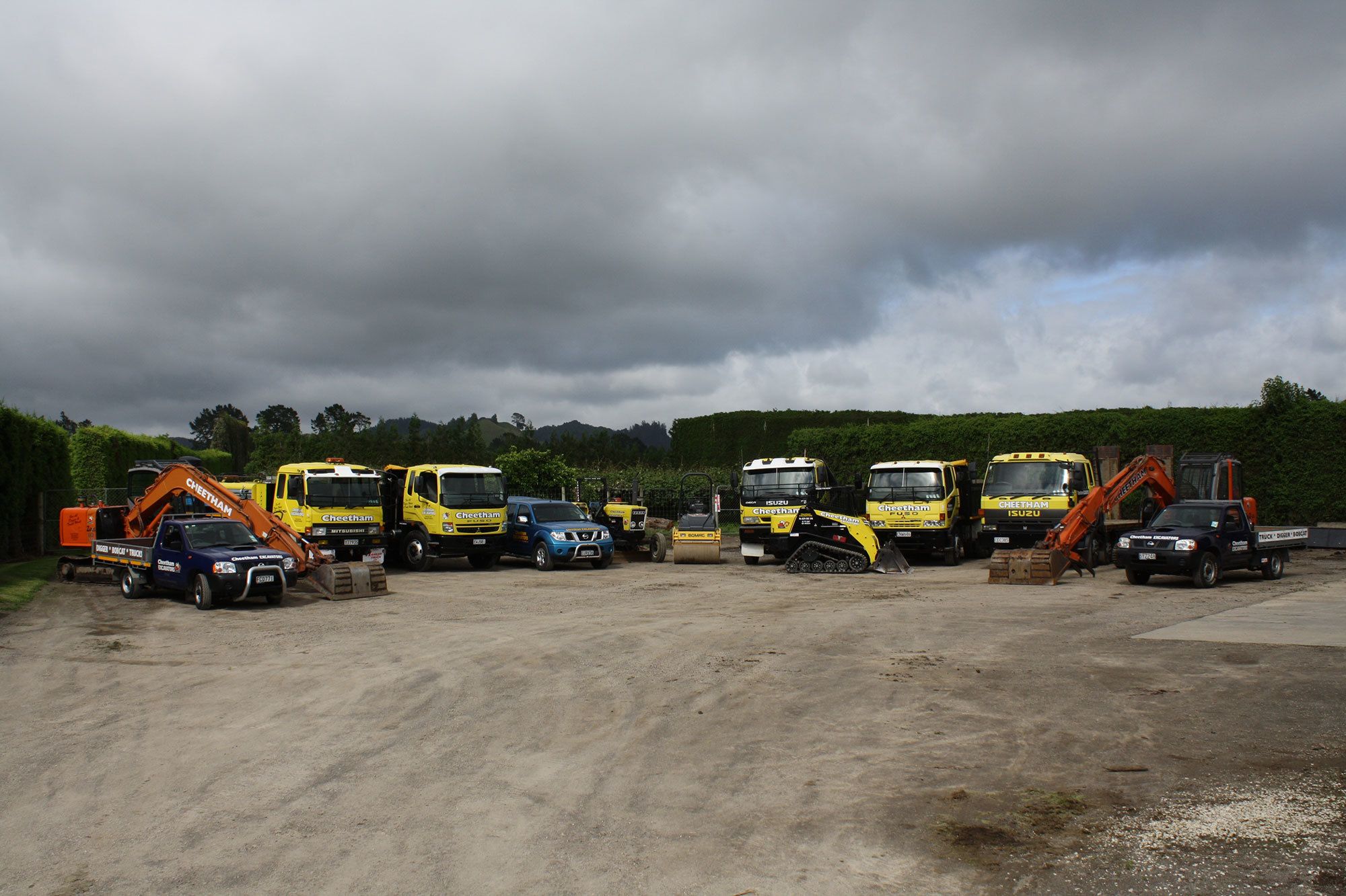 Earthmoving services including Grader, Bulldozer, Roller, Digger ...