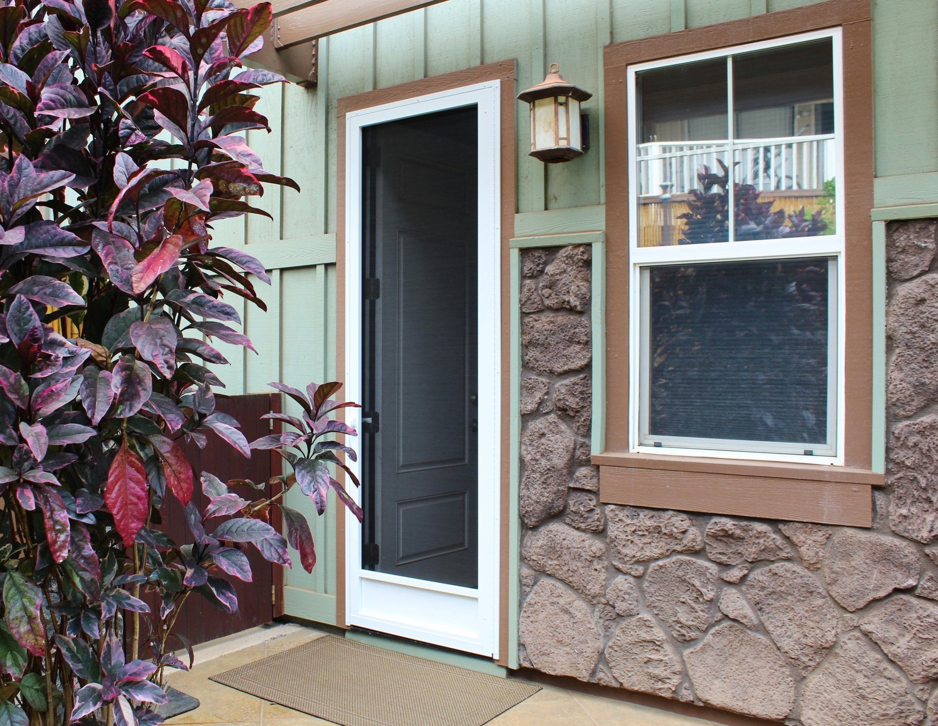 Standard Screen Doors | Wailuku, HI | Aloha Screen Doors