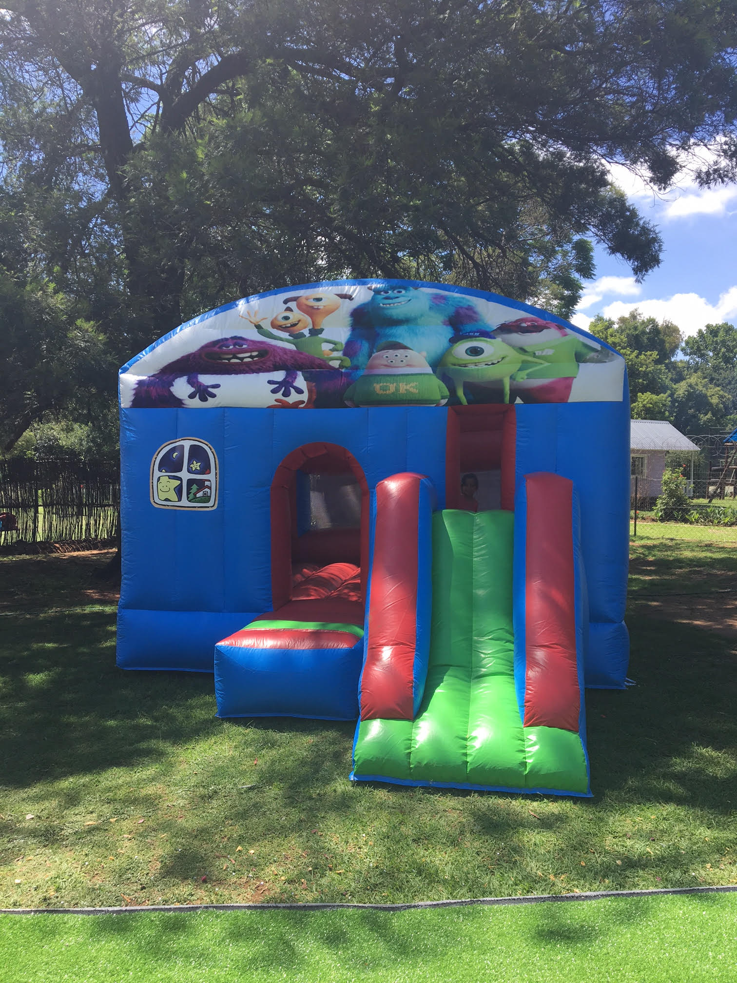Inflatables | Jumping Castles | Party Planner | Foam Parties