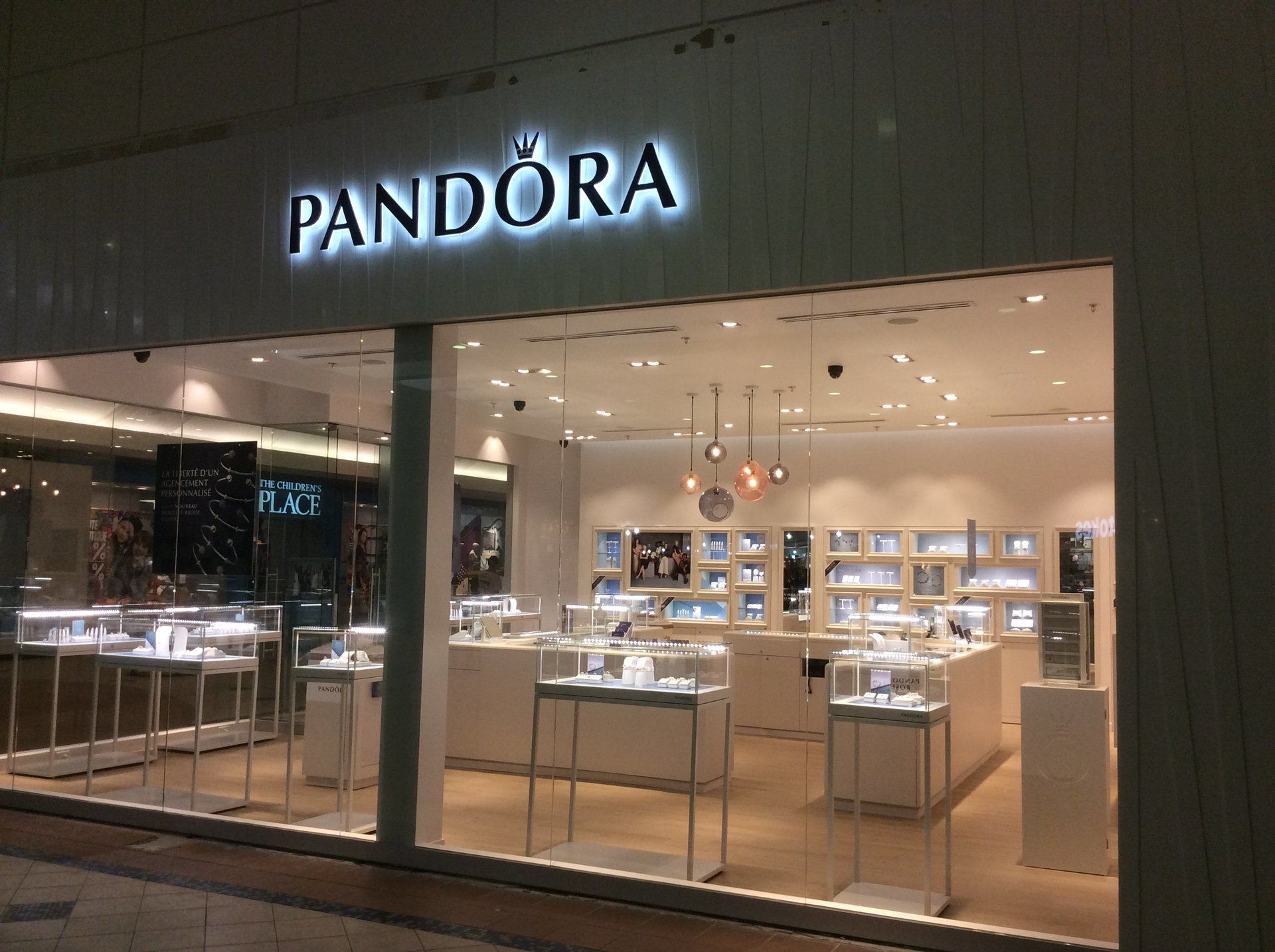 PANDORA Galeries De La Capitale