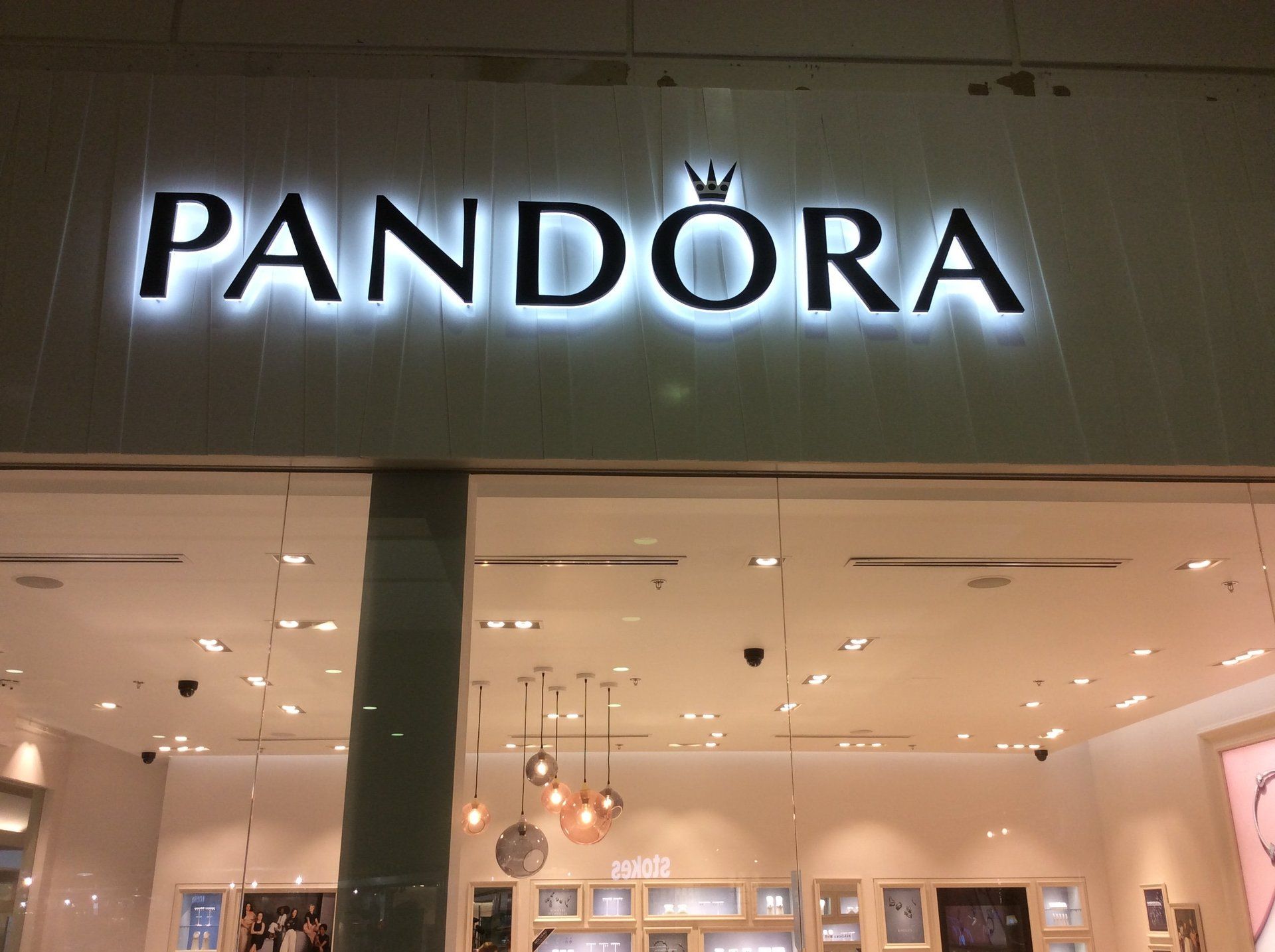 PANDORA Galeries De La Capitale