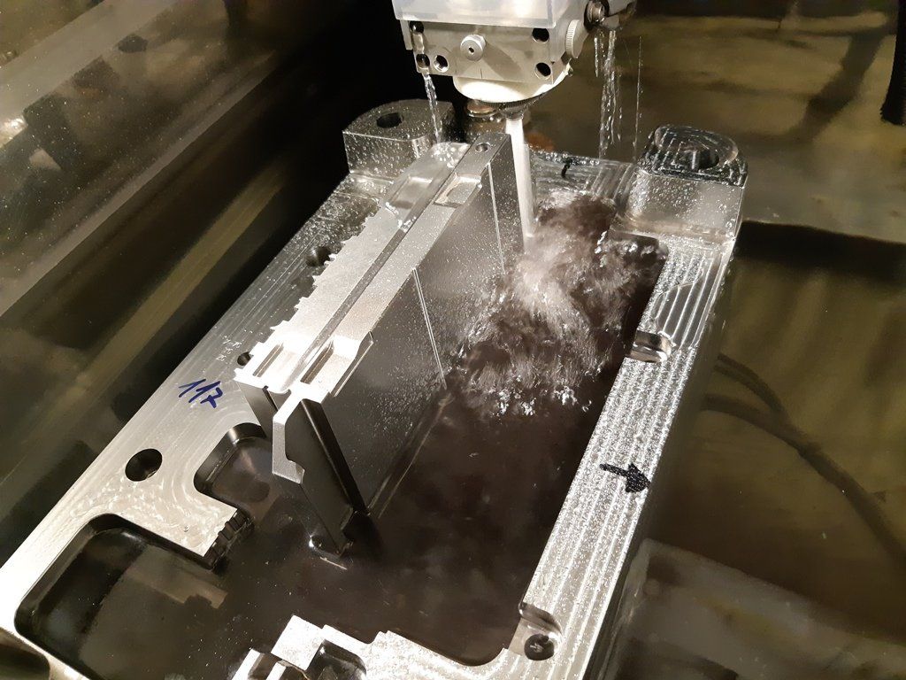 Elettroerosione a filo|Mazzano|Brixian Incisioni Laser + Elettroerosione