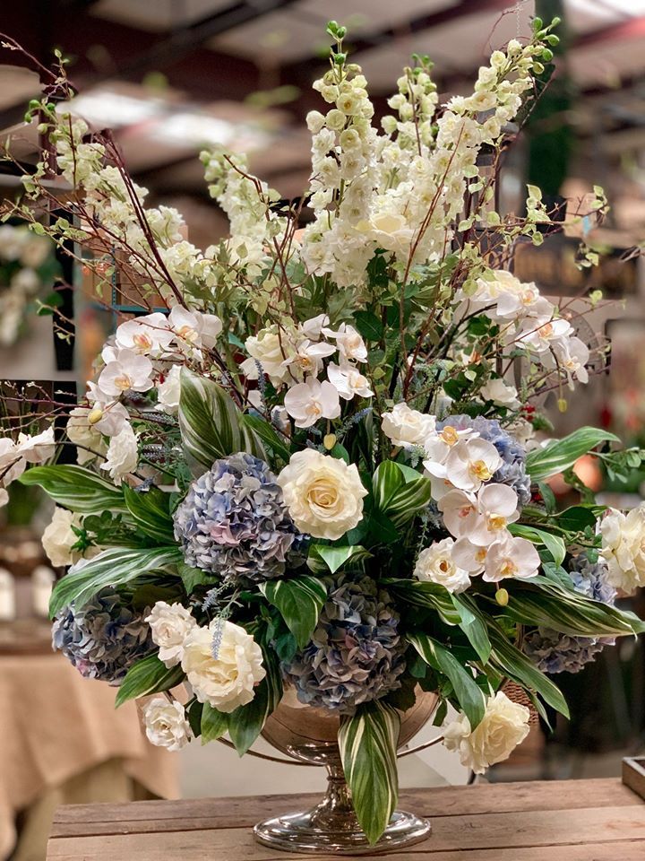 Flowers and Home Decor - Designer Flower Center - Fresno, CA