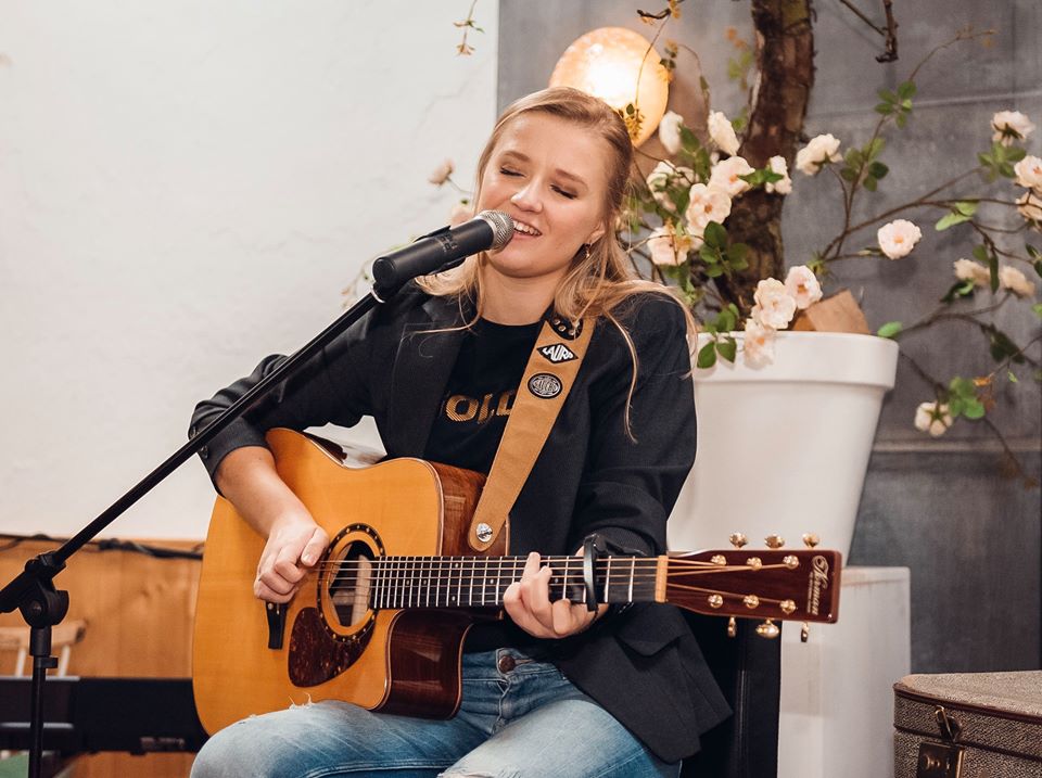 HOME [www.lauravankaam.nl]