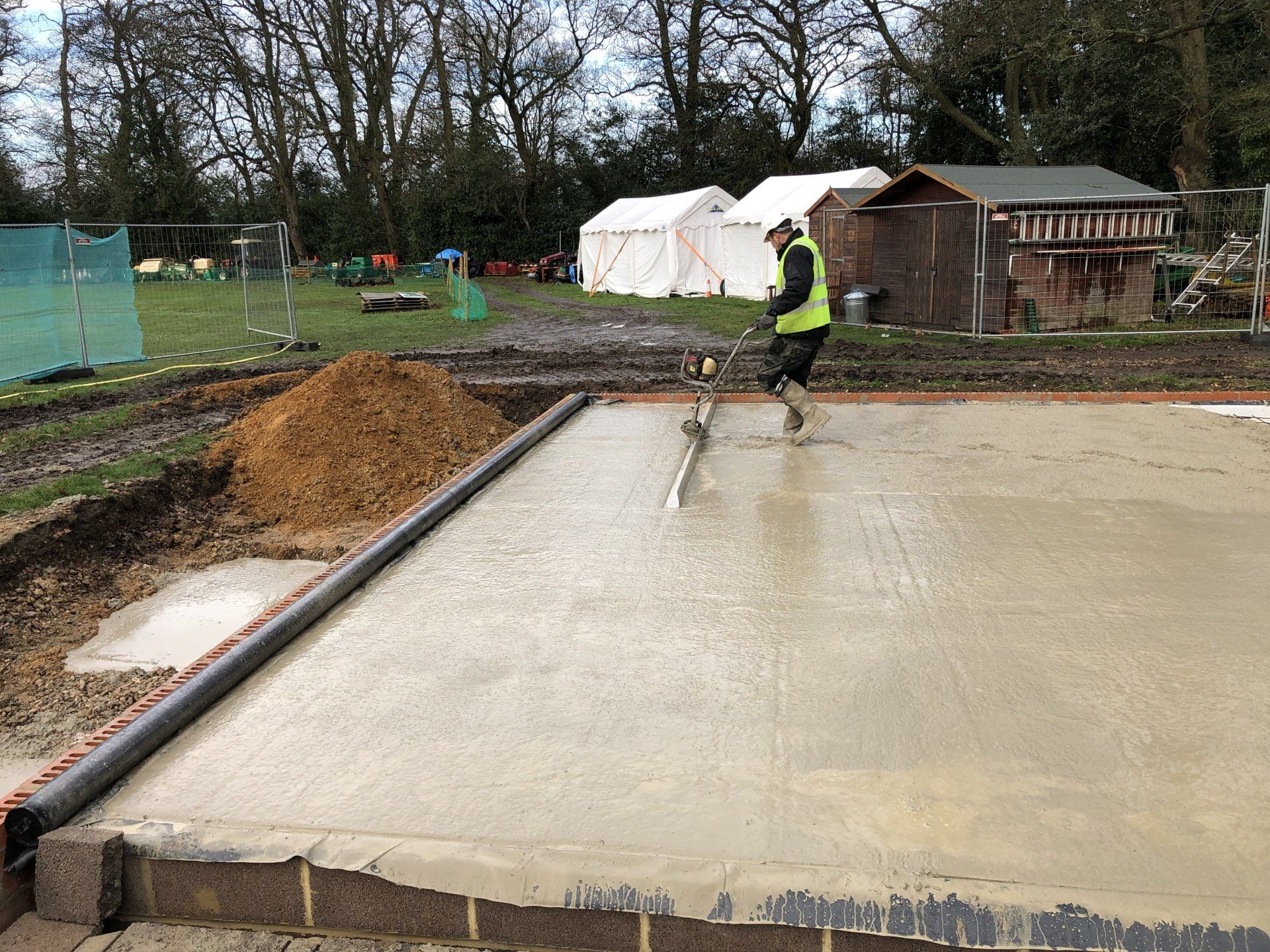 C & E Groundworks Ltd, a groundworks company in Newbury and Reading.