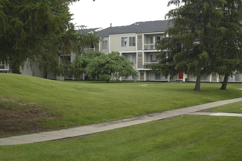 Maple Ridge | Flint, Michigan One and Two-Bedroom Apartments for Rent ...