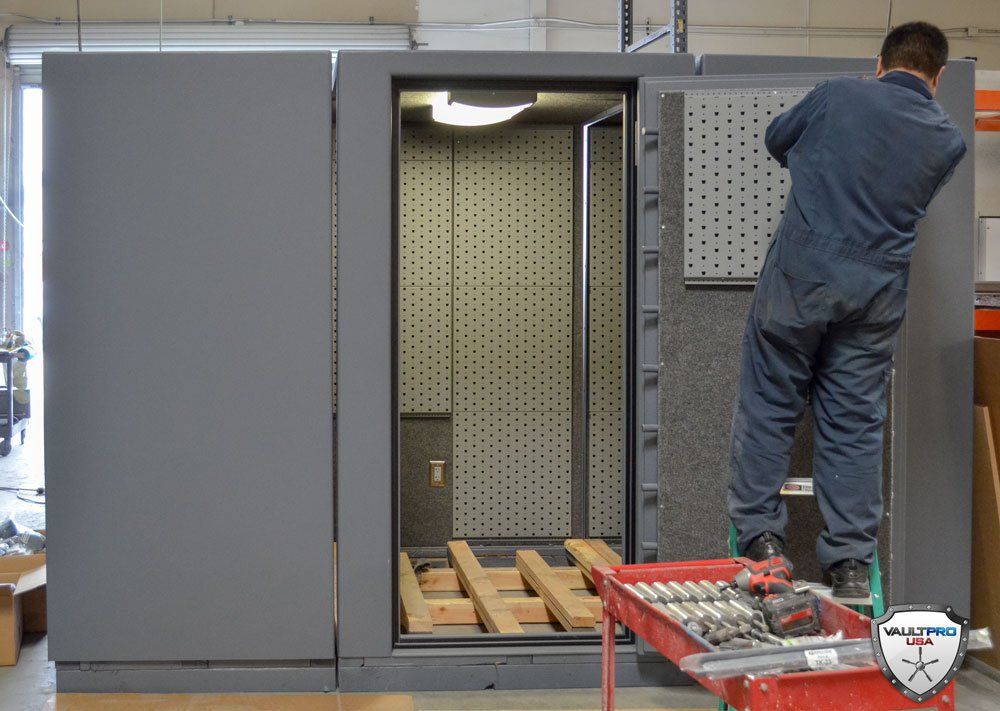 Tactical Gun Room Design with Modular Weapons Storage