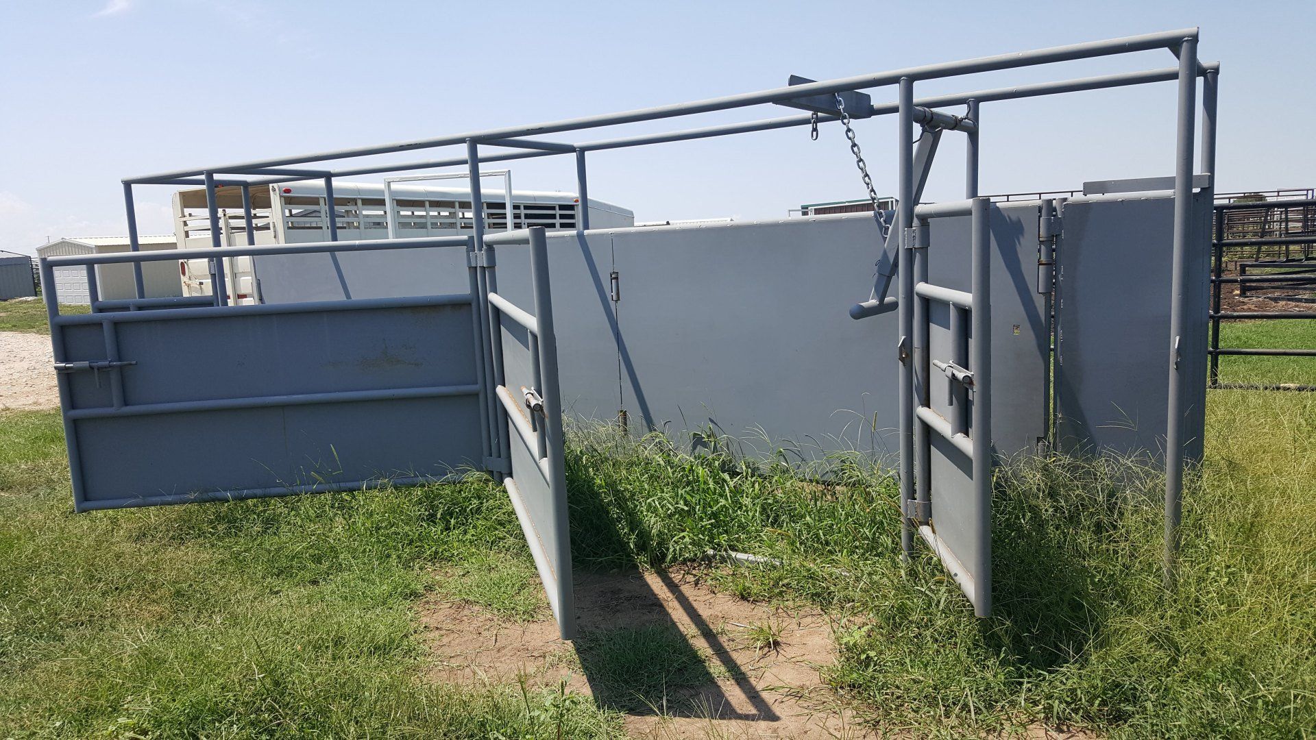 Adjustable Cattle Alley