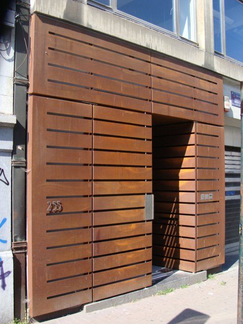 Artisan du métal - construction de portes métalliques sur mesure